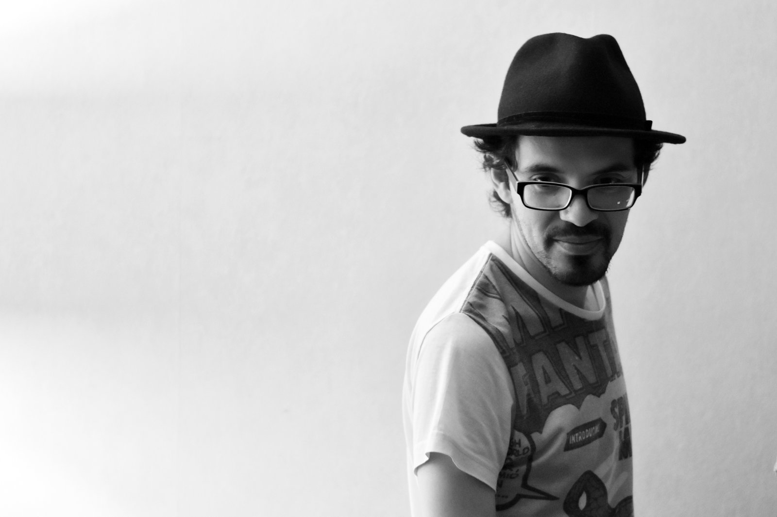 Ric Velasco | BONOBO.NET • carnet d'Alain François • ISSN 2823-8141 ...